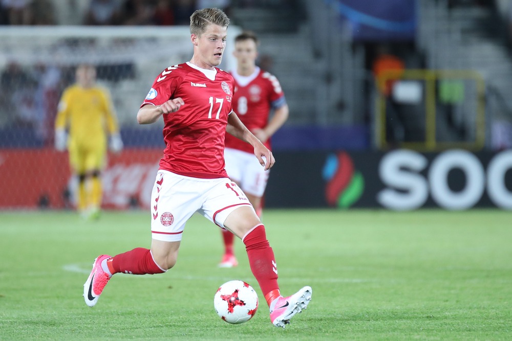 Dagens langskud: Mathias Jensen straffer aalborggensere